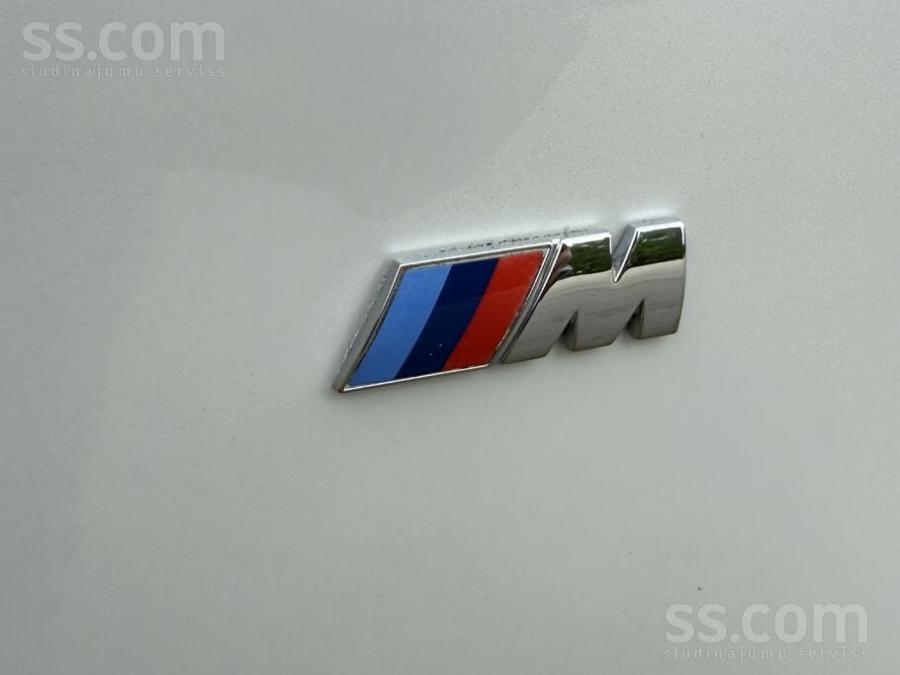 White BMW X5 2014 in Riga, with an engine capacity of 3.00 L and mileage of 203 thousand km for 21500 €, photo 9 on AUTOMOTO.COM.LV