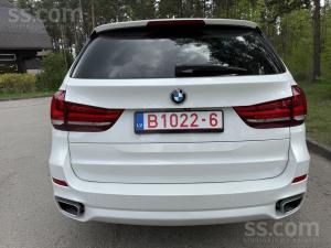 White BMW X5 2014 in Riga, with an engine capacity of 3.00 L and mileage of 203 thousand km for 21500 €, photo 12 on AUTOMOTO.COM.LV