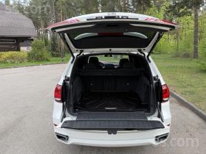 White BMW X5 2014 in Riga, with an engine capacity of 3.00 L and mileage of 203 thousand km for 21500 €, photo 13 on AUTOMOTO.COM.LV