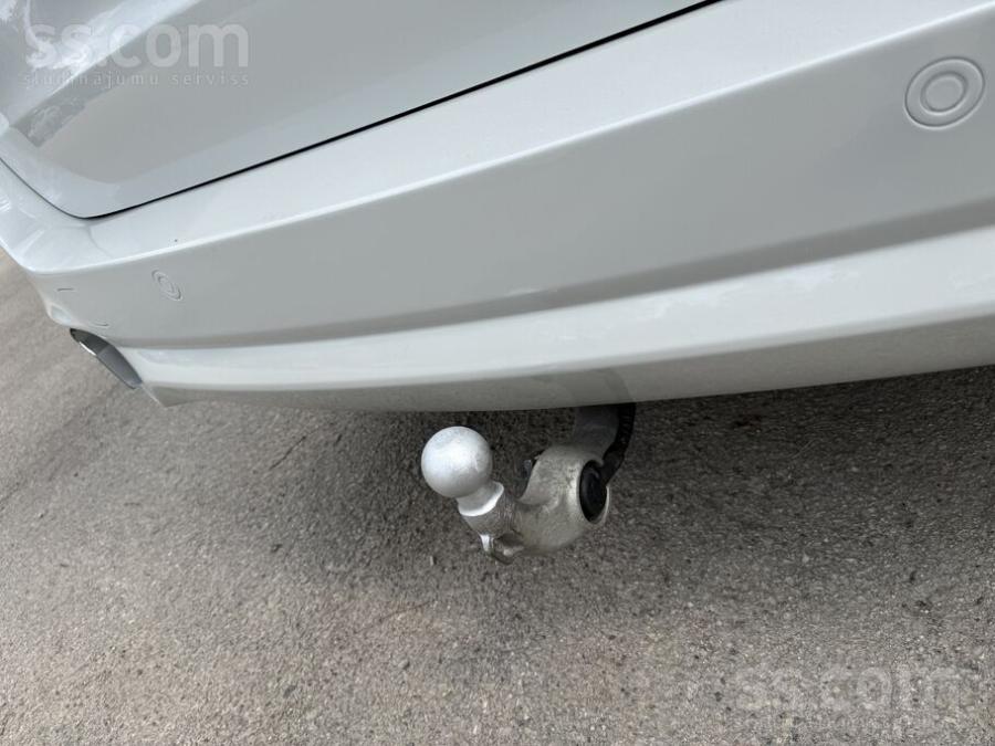 White BMW X5 2014 in Riga, with an engine capacity of 3.00 L and mileage of 203 thousand km for 21500 €, photo 34 on AUTOMOTO.COM.LV