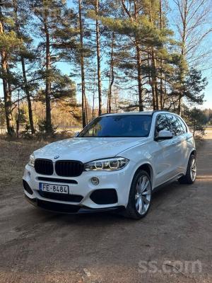 Белый БМВ Х5 2014 в Рига, объемом двигателя 3.00 л и пробегом 295 тыс. км за 20900 €, фото 4 на AUTOMOTO.COM.LV