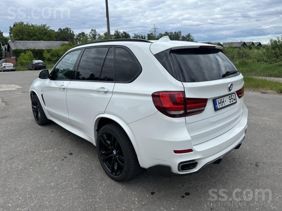Balts BMW X5 2014 Rīga, ar dzinēja tilpumu 3.00 L un nobraukumu 302 tūkst. km par 21000 €, foto 4 vietnē AUTOMOTO.COM.LV