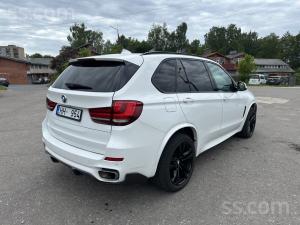 Balts BMW X5 2014 Rīga, ar dzinēja tilpumu 3.00 L un nobraukumu 302 tūkst. km par 21000 €, foto 5 vietnē AUTOMOTO.COM.LV