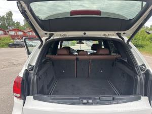 Balts BMW X5 2014 Rīga, ar dzinēja tilpumu 3.00 L un nobraukumu 302 tūkst. km par 21000 €, foto 8 vietnē AUTOMOTO.COM.LV