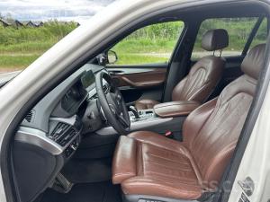 Balts BMW X5 2014 Rīga, ar dzinēja tilpumu 3.00 L un nobraukumu 302 tūkst. km par 21000 €, foto 11 vietnē AUTOMOTO.COM.LV
