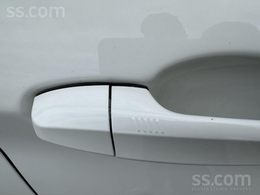 Balts BMW X5 2014 Rīga, ar dzinēja tilpumu 3.00 L un nobraukumu 302 tūkst. km par 21000 €, foto 12 vietnē AUTOMOTO.COM.LV