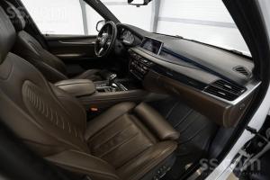 Balts BMW X5 2014 Tukums, ar dzinēja tilpumu 3.00 L un nobraukumu 0 tūkst. km par 19999 €, foto 14 vietnē AUTOMOTO.COM.LV
