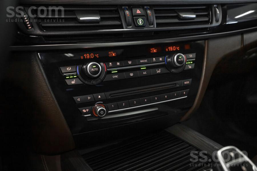 Balts BMW X5 2014 Tukums, ar dzinēja tilpumu 3.00 L un nobraukumu 0 tūkst. km par 19999 €, foto 24 vietnē AUTOMOTO.COM.LV
