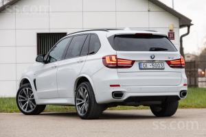 Белый БМВ Х5 2014 в Елгава, объемом двигателя 3.00 л и пробегом 215 тыс. км за 22900 €, фото 5 на AUTOMOTO.COM.LV