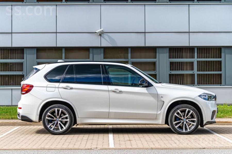 White BMW X5 2014 in Riga, with an engine capacity of 3.00 L and mileage of 255 thousand km for 20500 €, photo 4 on AUTOMOTO.COM.LV