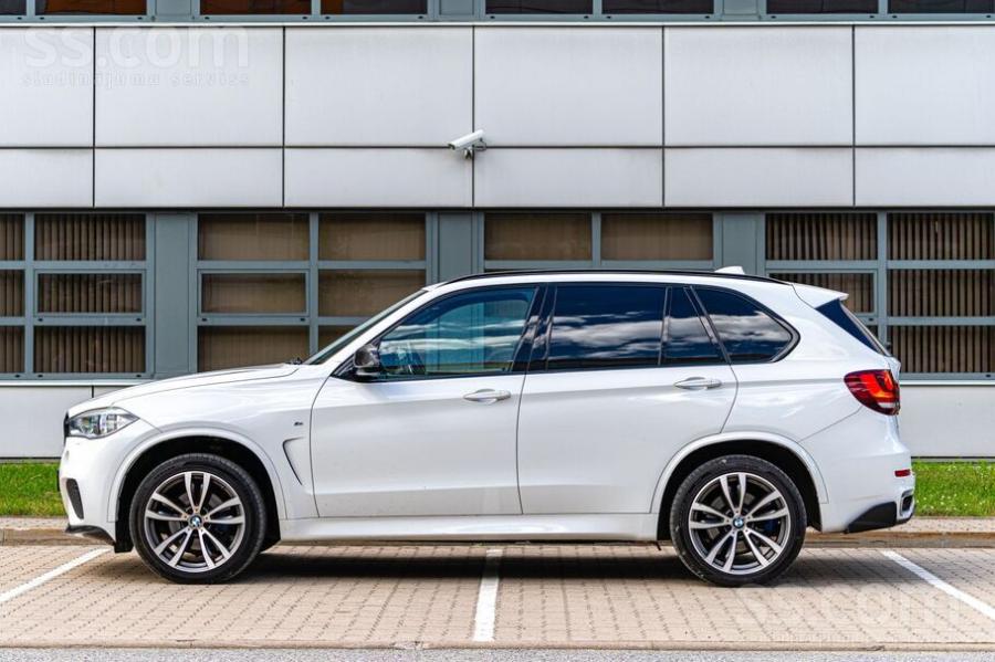 White BMW X5 2014 in Riga, with an engine capacity of 3.00 L and mileage of 255 thousand km for 20500 €, photo 5 on AUTOMOTO.COM.LV