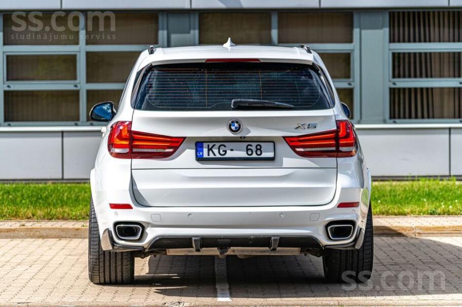 White BMW X5 2014 in Riga, with an engine capacity of 3.00 L and mileage of 255 thousand km for 20500 €, photo 8 on AUTOMOTO.COM.LV