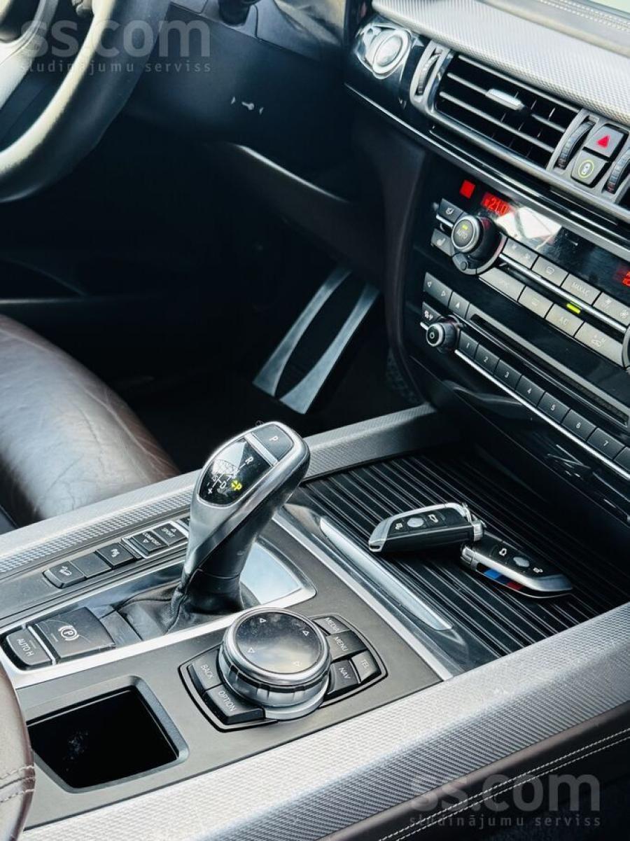 Balts BMW X5 2014 Rīga, ar dzinēja tilpumu 3.00 L un nobraukumu 216 tūkst. km par 20100 €, foto 17 vietnē AUTOMOTO.COM.LV