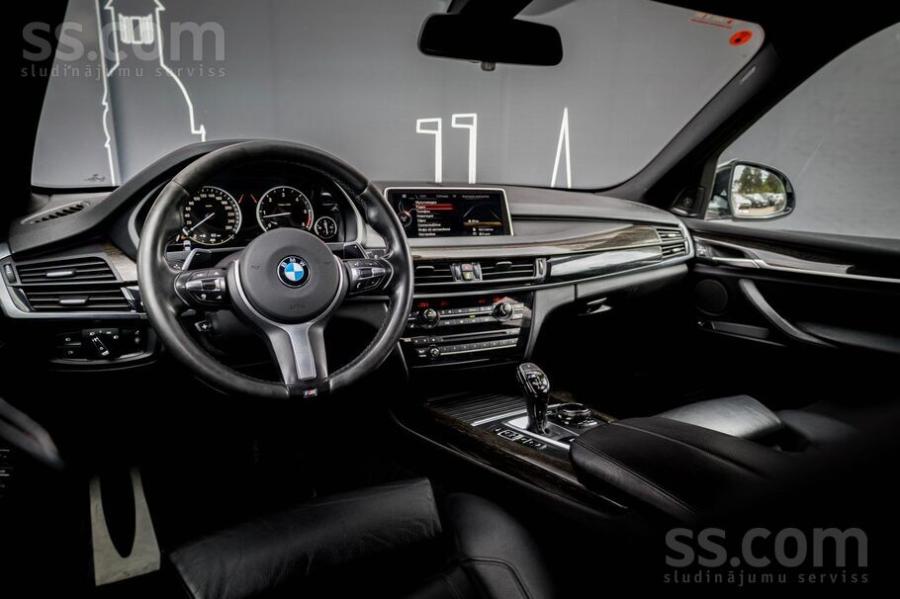 White BMW X5 2014 in Riga, with an engine capacity of 3.00 L and mileage of 301 thousand km for 19990 €, photo 11 on AUTOMOTO.COM.LV