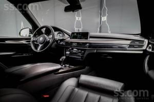 White BMW X5 2014 in Riga, with an engine capacity of 3.00 L and mileage of 301 thousand km for 19990 €, photo 13 on AUTOMOTO.COM.LV