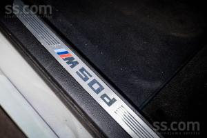 White BMW X5 2014 in Riga, with an engine capacity of 3.00 L and mileage of 301 thousand km for 19990 €, photo 17 on AUTOMOTO.COM.LV