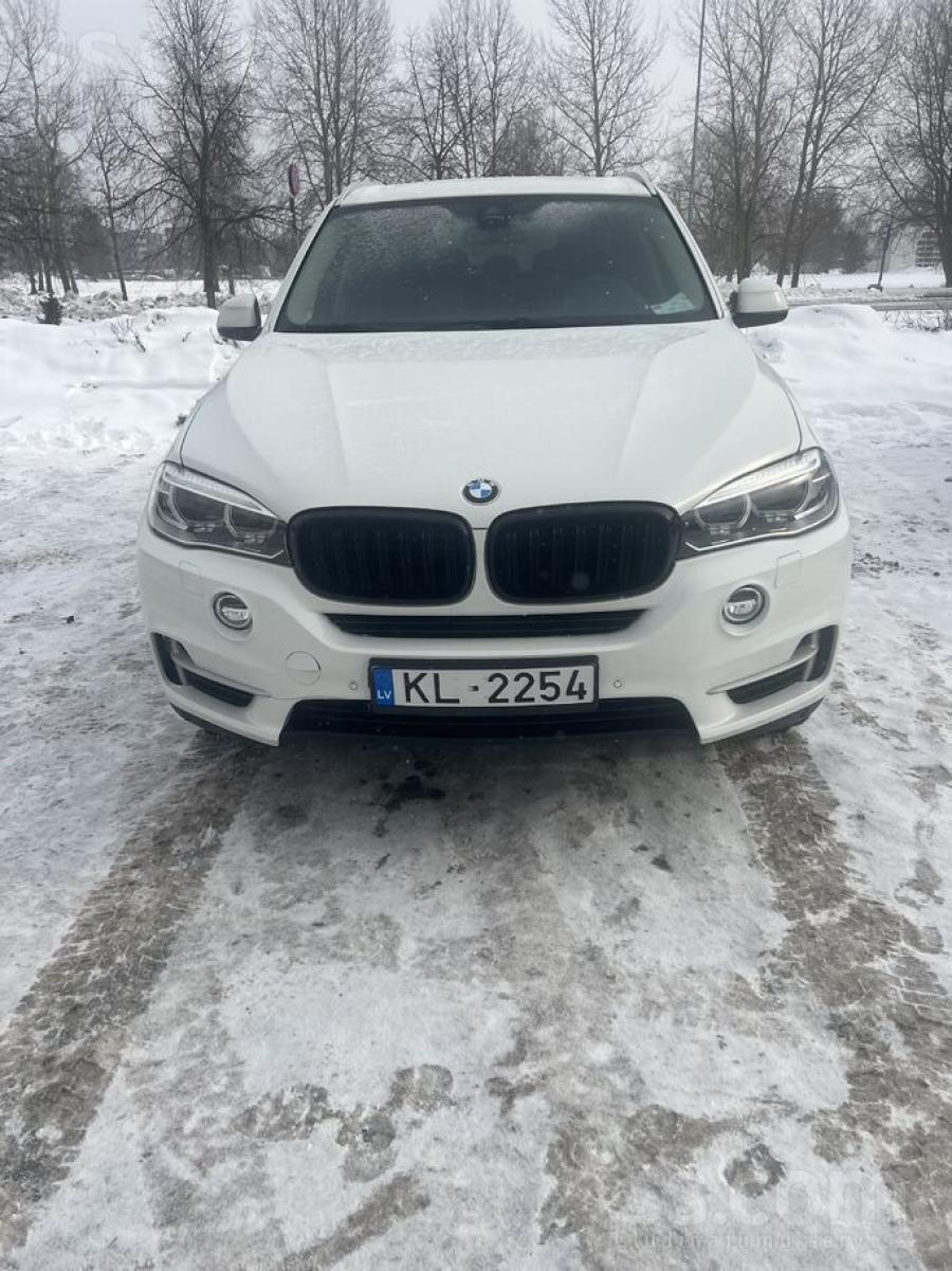 White BMW X5 2014 in Riga, with an engine capacity of 3.00 L and mileage of 159 thousand km for 23000 €, photo 7 on AUTOMOTO.COM.LV