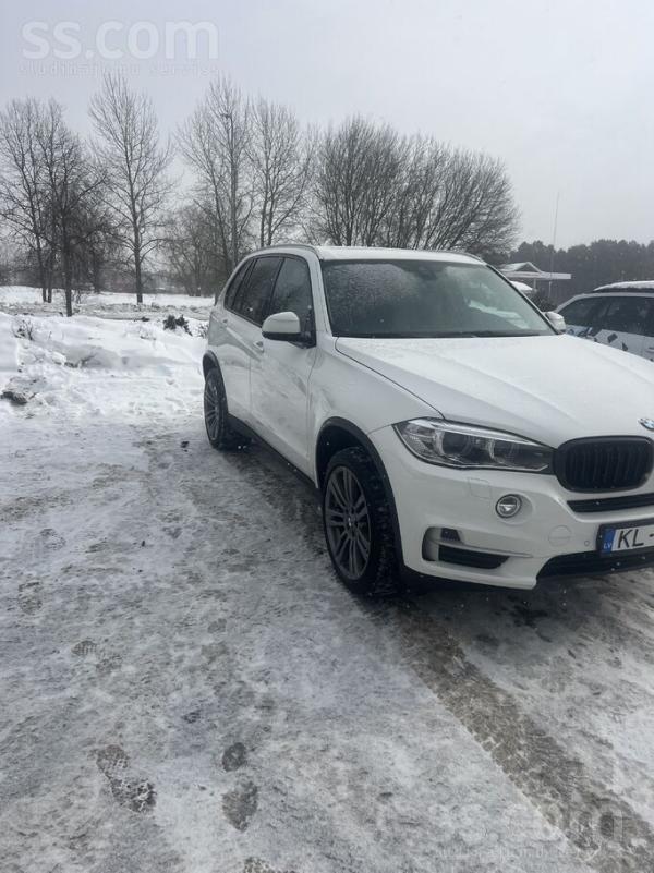 Balts BMW X5 2014 Rīga, ar dzinēja tilpumu 3.00 L un nobraukumu 159 tūkst. km par 20000 €, foto 1 vietnē AUTOMOTO.COM.LV