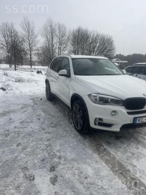 Белый БМВ Х5 2014 в Рига, объемом двигателя 3.00 л и пробегом 159 тыс. км за 20000 €, фото  на AUTOMOTO.COM.LV
