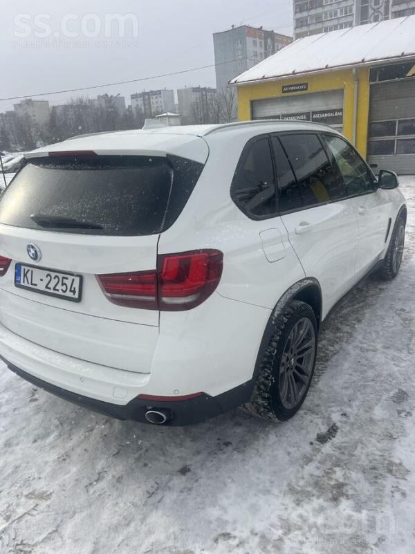 Balts BMW X5 2014 Rīga, ar dzinēja tilpumu 3.00 L un nobraukumu 159 tūkst. km par 20000 €, foto 5 vietnē AUTOMOTO.COM.LV