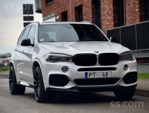 White BMW X5 2014 in Riga, with an engine capacity of 3.00 L and mileage of 202 thousand km for 28900 €, photo  on AUTOMOTO.COM.LV