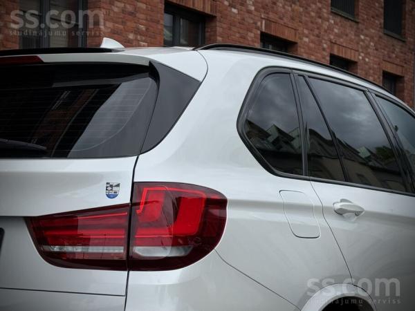 Balts BMW X5 2014 Rīga, ar dzinēja tilpumu 3.00 L un nobraukumu 202 tūkst. km par 28900 €, foto 8 vietnē AUTOMOTO.COM.LV