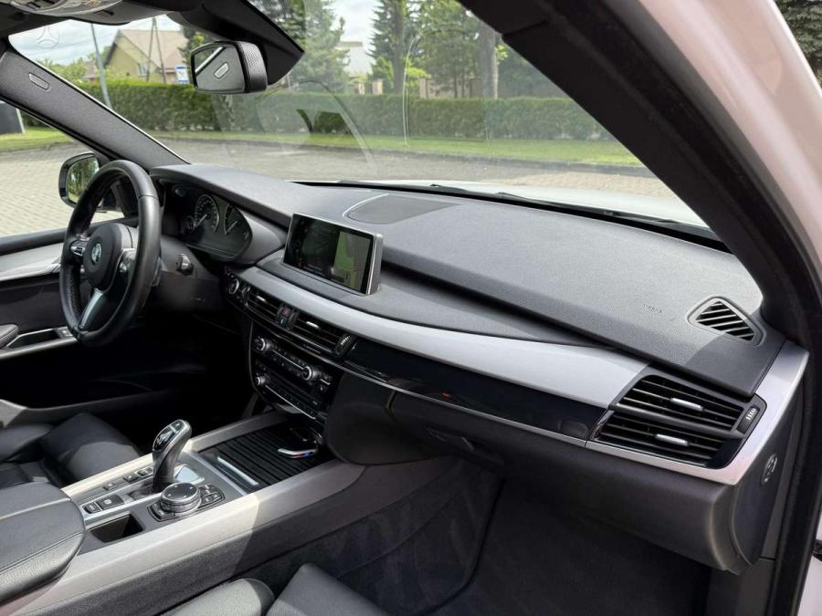 White BMW X5 2014 in Marijampole, with an engine capacity of 2.99 L and mileage of 186 thousand km for 19800 €, photo 13 on AUTOMOTO.COM.LV