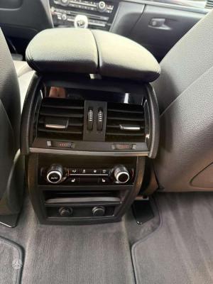 White BMW X5 2014 in Marijampole, with an engine capacity of 2.99 L and mileage of 186 thousand km for 19800 €, photo 17 on AUTOMOTO.COM.LV