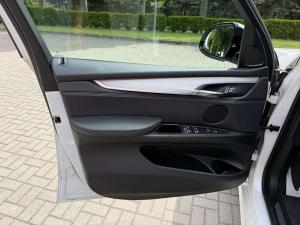 White BMW X5 2014 in Marijampole, with an engine capacity of 2.99 L and mileage of 186 thousand km for 19800 €, photo 21 on AUTOMOTO.COM.LV