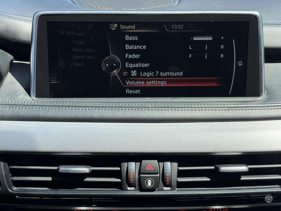 White BMW X5 2014 in Vilnius, with an engine capacity of 3.00 L and mileage of 260 thousand km for 17350 €, photo 17 on AUTOMOTO.COM.LV