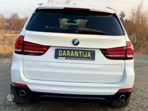 White BMW X5 2014 in Siauliai, with an engine capacity of 2.99 L and mileage of 268 thousand km for 16300 €, photo 7 on AUTOMOTO.COM.LV