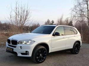 White BMW X5 2014 in Siauliai, with an engine capacity of 2.99 L and mileage of 268 thousand km for 16300 €, photo 21 on AUTOMOTO.COM.LV