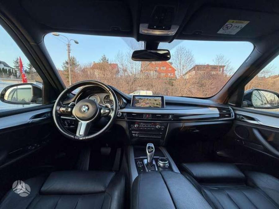 White BMW X5 2014 in Siauliai, with an engine capacity of 2.99 L and mileage of 268 thousand km for 16300 €, photo 23 on AUTOMOTO.COM.LV