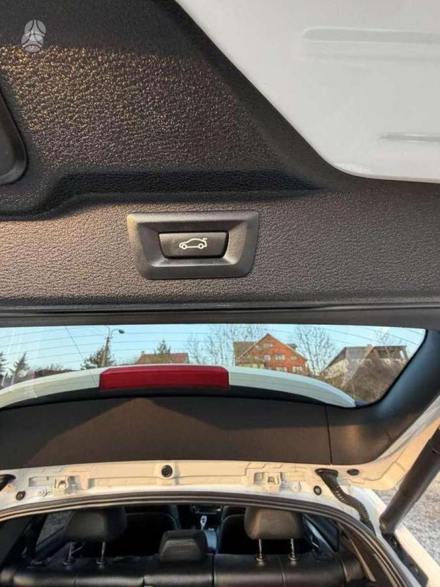 White BMW X5 2014 in Siauliai, with an engine capacity of 2.99 L and mileage of 268 thousand km for 16300 €, photo 35 on AUTOMOTO.COM.LV