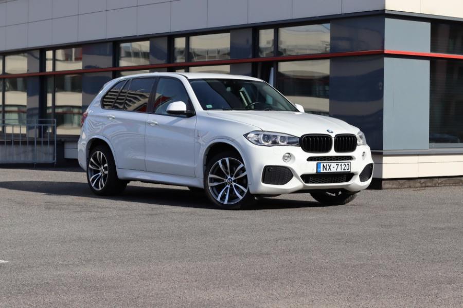 Balts BMW X5 2014 Rīga, ar dzinēja tilpumu 3.00 L un nobraukumu 263 tūkst. km par 20580 €, foto 1 vietnē AUTOMOTO.COM.LV