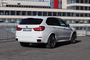 Balts BMW X5 2014 Rīga, ar dzinēja tilpumu 3.00 L un nobraukumu 263 tūkst. km par 20580 €, foto 3 vietnē AUTOMOTO.COM.LV
