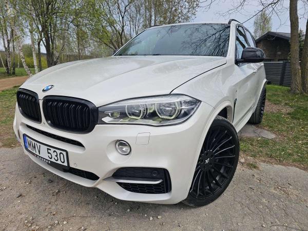 White BMW X5 2014 in Kaunas, with an engine capacity of 3.00 L and mileage of 221 thousand km for 19900 €, photo 2 on AUTOMOTO.COM.LV