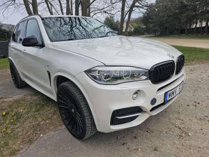 White BMW X5 2014 in Kaunas, with an engine capacity of 3.00 L and mileage of 221 thousand km for 19900 €, photo 13 on AUTOMOTO.COM.LV