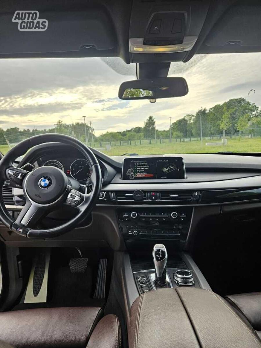 White BMW X5 2014 in Vilnius, with an engine capacity of 3.00 L and mileage of 237 thousand km for 20900 €, photo 26 on AUTOMOTO.COM.LV
