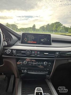White BMW X5 2014 in Vilnius, with an engine capacity of 3.00 L and mileage of 237 thousand km for 20900 €, photo 30 on AUTOMOTO.COM.LV