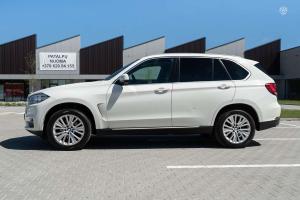 White BMW X5 2014 in Vilnius, with an engine capacity of 2.00 L and mileage of 354 thousand km for 15950 €, photo 3 on AUTOMOTO.COM.LV