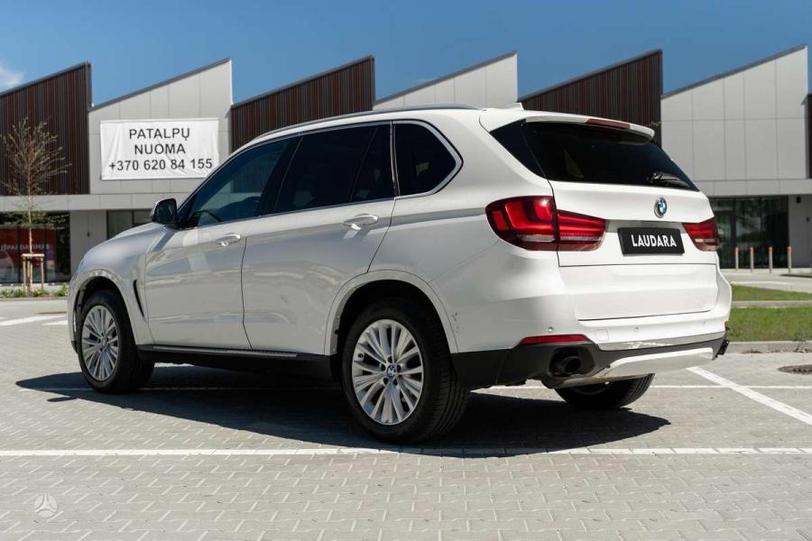 White BMW X5 2014 in Vilnius, with an engine capacity of 2.00 L and mileage of 354 thousand km for 15950 €, photo 4 on AUTOMOTO.COM.LV