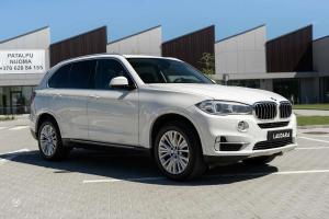 White BMW X5 2014 in Vilnius, with an engine capacity of 2.00 L and mileage of 354 thousand km for 15950 €, photo 9 on AUTOMOTO.COM.LV