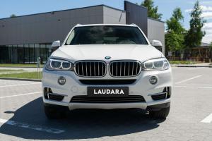 White BMW X5 2014 in Vilnius, with an engine capacity of 2.00 L and mileage of 354 thousand km for 15950 €, photo 10 on AUTOMOTO.COM.LV