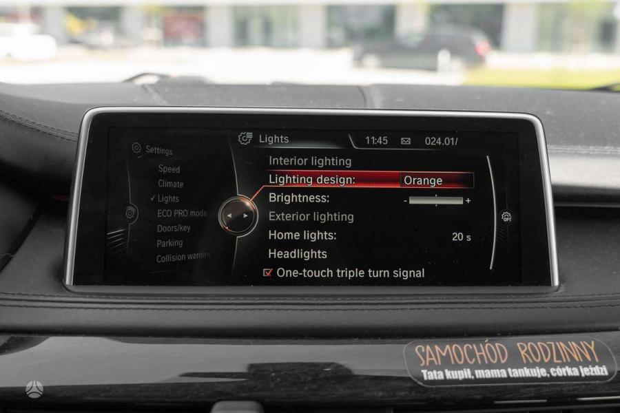 White BMW X5 2014 in Vilnius, with an engine capacity of 2.00 L and mileage of 354 thousand km for 15950 €, photo 24 on AUTOMOTO.COM.LV