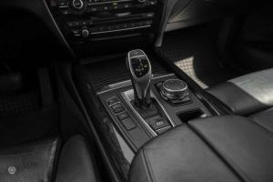 White BMW X5 2014 in Vilnius, with an engine capacity of 2.00 L and mileage of 354 thousand km for 15950 €, photo 28 on AUTOMOTO.COM.LV