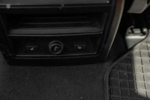 White BMW X5 2014 in Vilnius, with an engine capacity of 2.00 L and mileage of 354 thousand km for 15950 €, photo 30 on AUTOMOTO.COM.LV