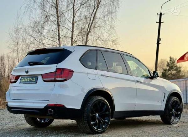 Balts BMW X5 2014 Šauļi, ar dzinēja tilpumu 2.99 L un nobraukumu 268 tūkst. km par 16300 €, foto 4 vietnē AUTOMOTO.COM.LV