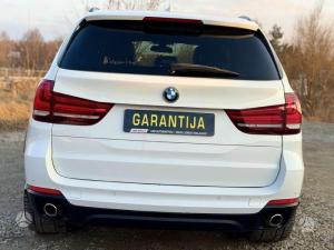 White BMW X5 2014 in Siauliai, with an engine capacity of 2.99 L and mileage of 268 thousand km for 16300 €, photo 7 on AUTOMOTO.COM.LV