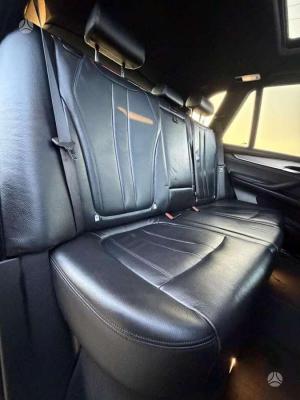 White BMW X5 2014 in Siauliai, with an engine capacity of 2.99 L and mileage of 268 thousand km for 16300 €, photo 26 on AUTOMOTO.COM.LV